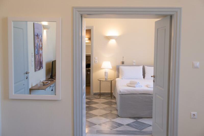 15 Best Hotels in Hydra (Luxury, Boutique)