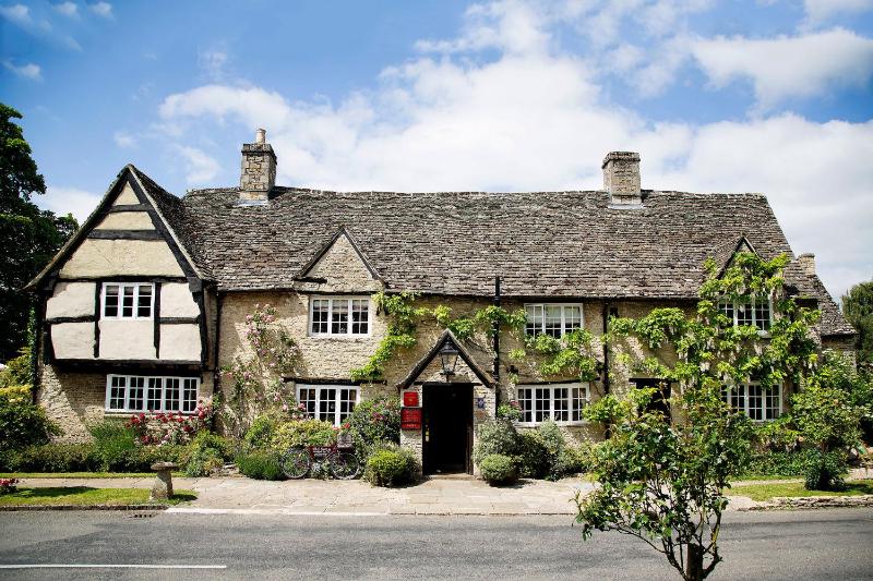 20 Best Hotels in Cotswolds (Luxury, 5-Star, Boutique)