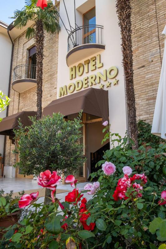 15 Best Hotels in Assisi (Luxury, Boutique)