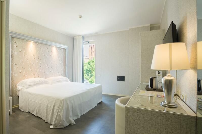14 Best Hotels in Pisa (Luxury, Boutique, Charming)