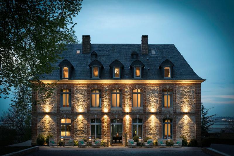 15 Best Hotels in Honfleur (Luxury, Boutique, Charming)