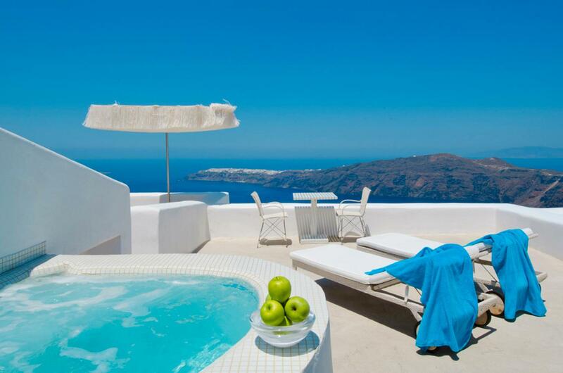 20 Best Hotels in Santorini (Luxury, 5-Star)