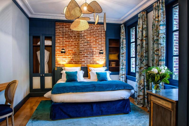 15 Best Hotels in Honfleur (Luxury, Boutique, Charming)