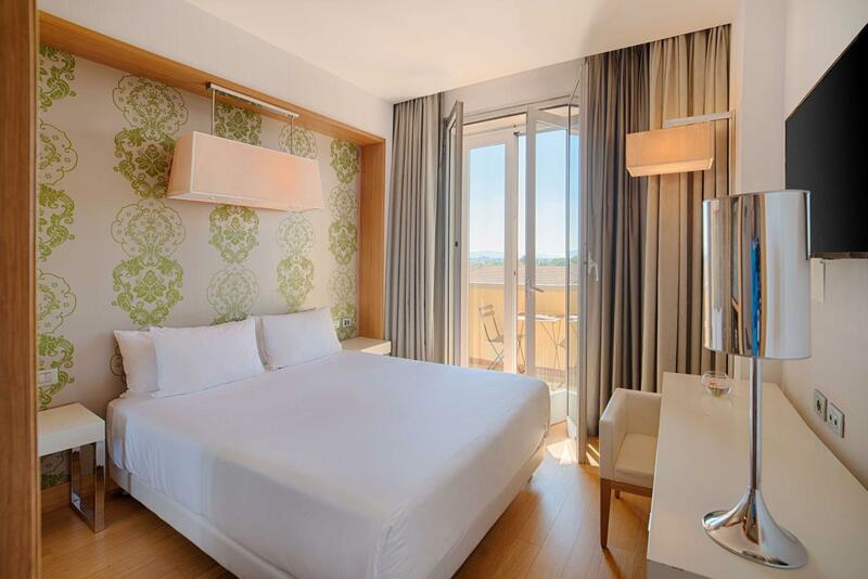 15 Best Hotels in Pisa (Luxury, Boutique)